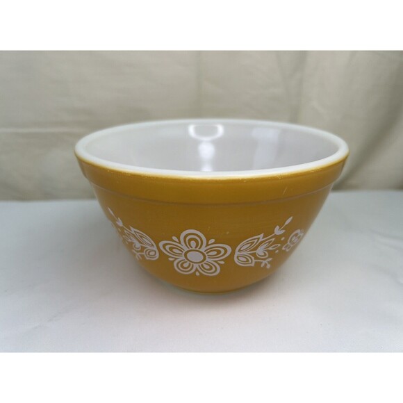 Pyrex | Dining | Vtg Pyrex Butterfly Gold Mixing Bowl 4 1 12 Qt 750 Ml ...